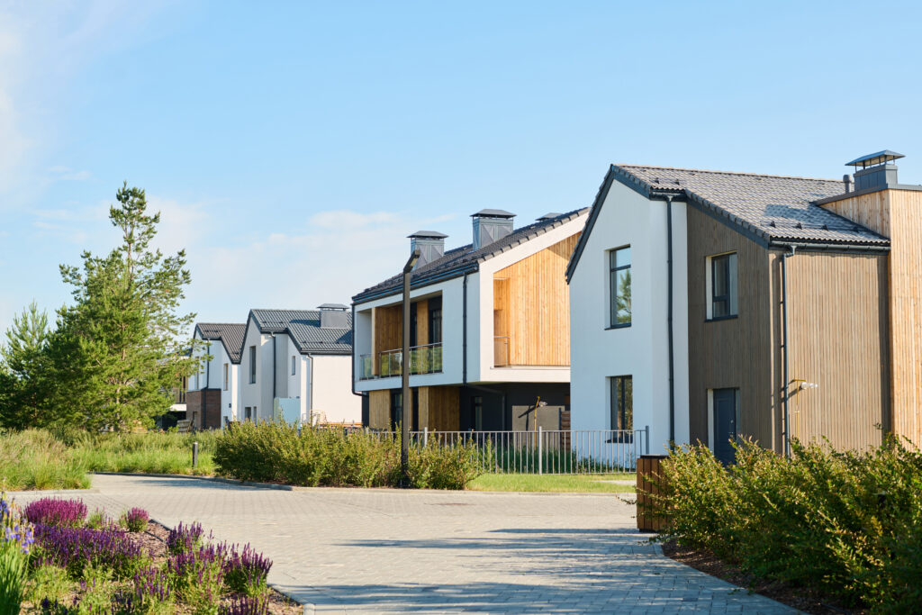 The Benefits of Transitional Housing in Early Recovery - Harris House